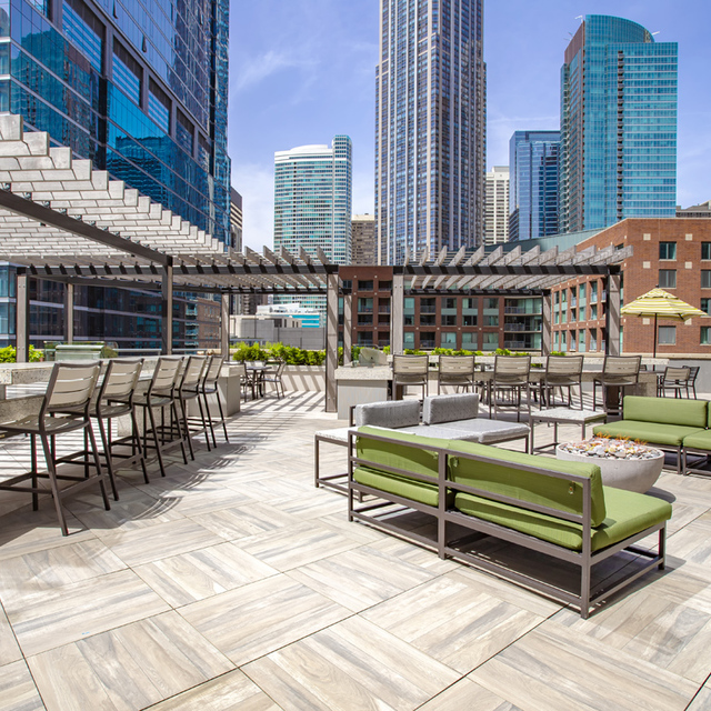 Mcclurg Court Apartments | Cityfront Place | Streetville